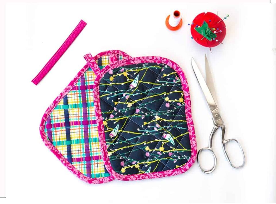 15+ FREE Pot Holder Patterns to Sew: Get Crafting - Coral + Co.