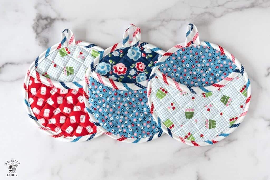 15+ FREE Pot Holder Patterns to Sew: Get Crafting - Coral + Co.