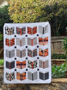 25+ SPOOKY HALLOWEEN QUILT PATTERNS TO SEW! - Coral + Co.